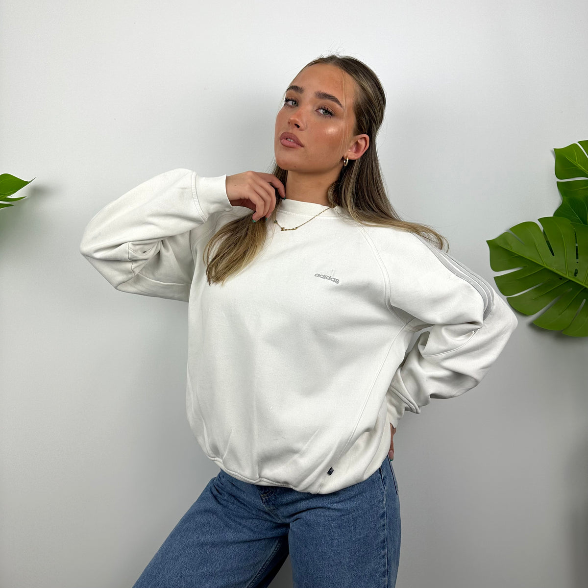 Adidas White Embroidered Spell Out Sweatshirt (S) – Jamie Online Vintage