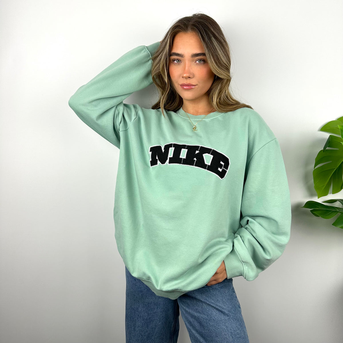 Nike Mint Green Embroidered Spell Out Sweatshirt (L) – Jamie Online Vintage