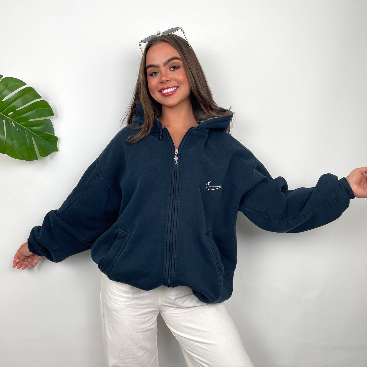 Nike Navy Embroidered Spell out Zip Up Hoodie (L) – Jamie Online Vintage